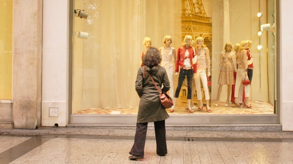 Why Retail 'Peersuasion' Is Key To A Successful Christmas - Minutehack