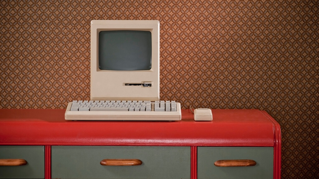 The Ticking Timebomb Of Outdated IT - Minutehack