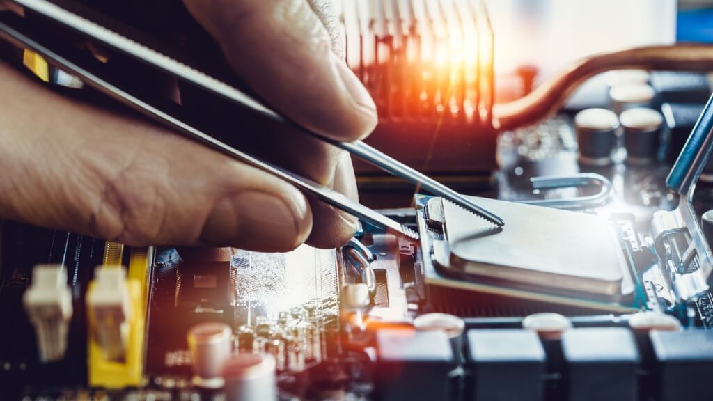 How Small Businesses Implement New Technology - Minutehack