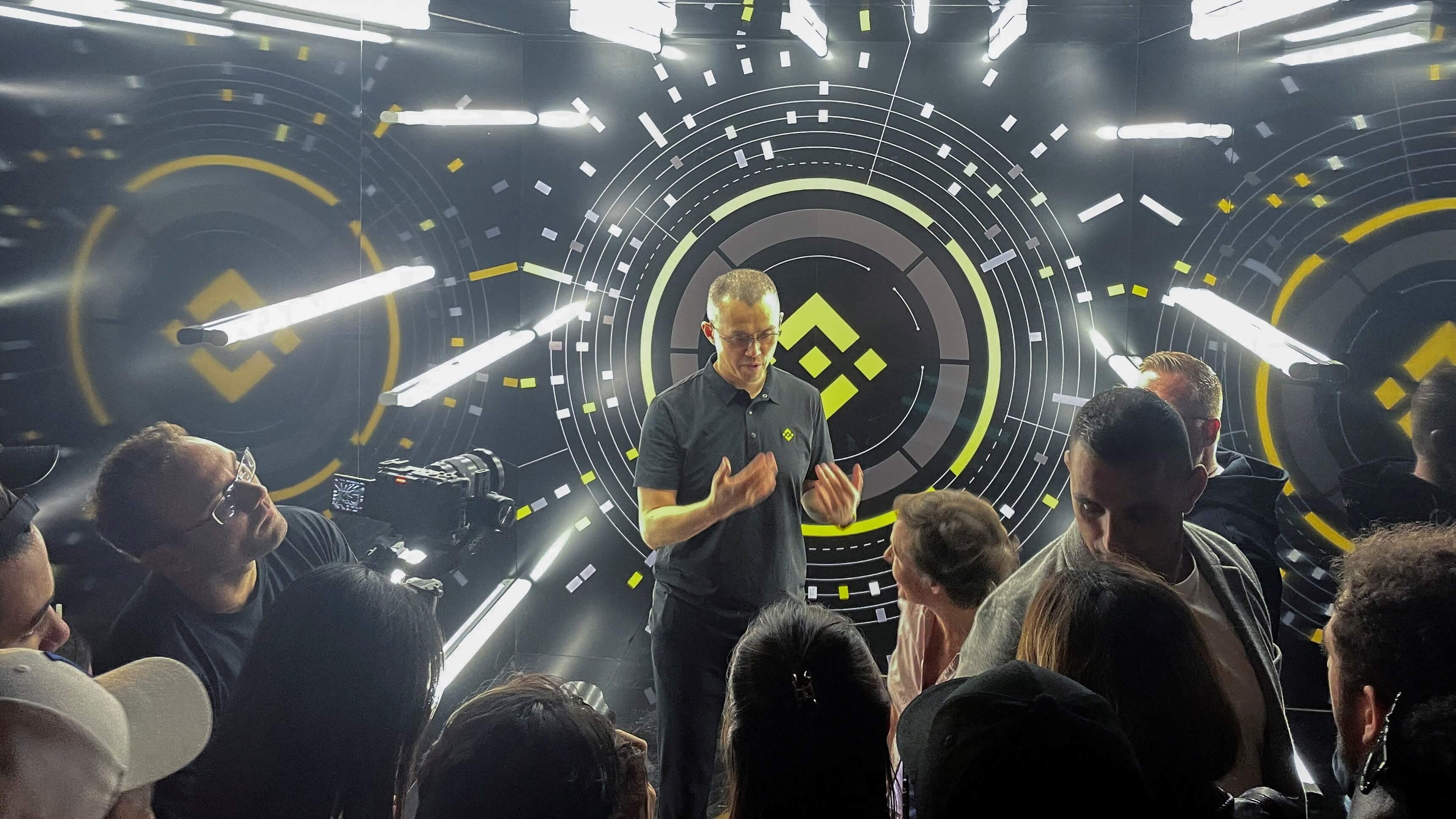 Behind FTX's Fall, Battling Billionaires And A Failed Bid To Save ...